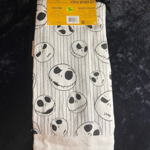 Disney | Kitchen | Nwt 3 Piece Nightmare Before Christmas Kitchen Set ...